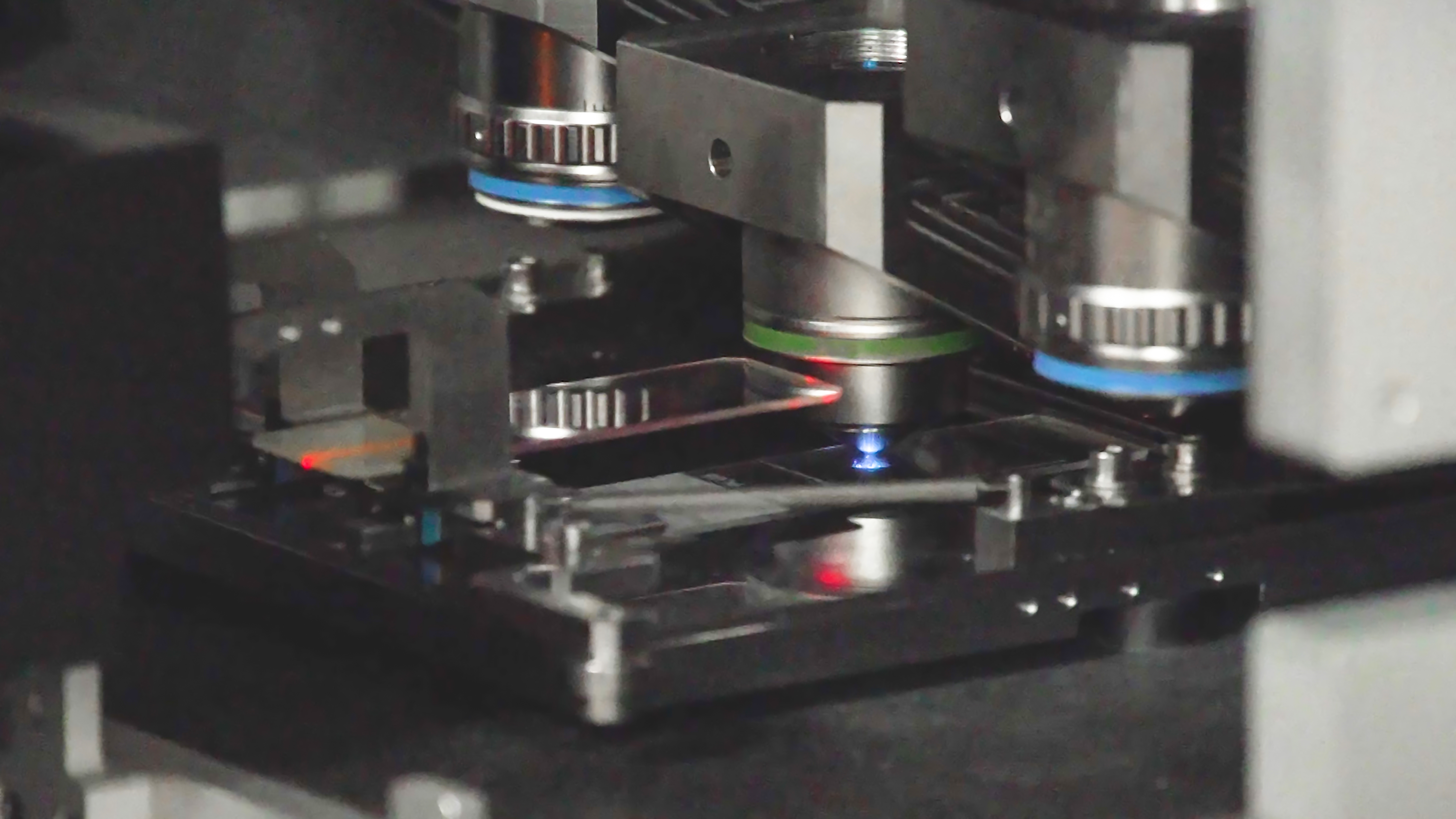 Renishaw encoders go under the 3DHISTECH microscope