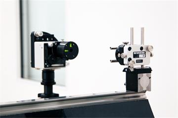 XK10 parallelism kit on a machine casting